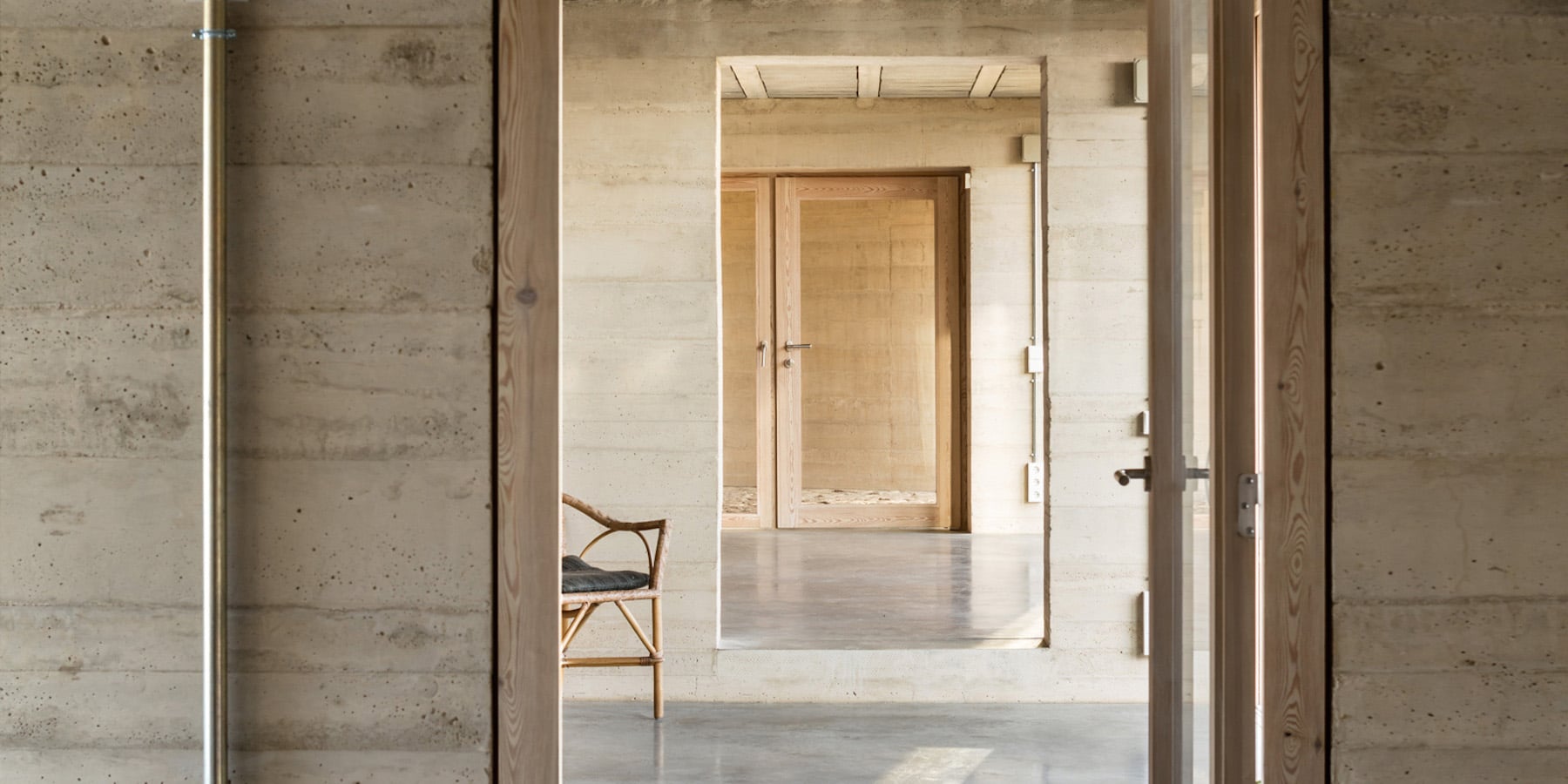 1413 House By Harquitectes Mimics A Stone Wall - IGNANT
