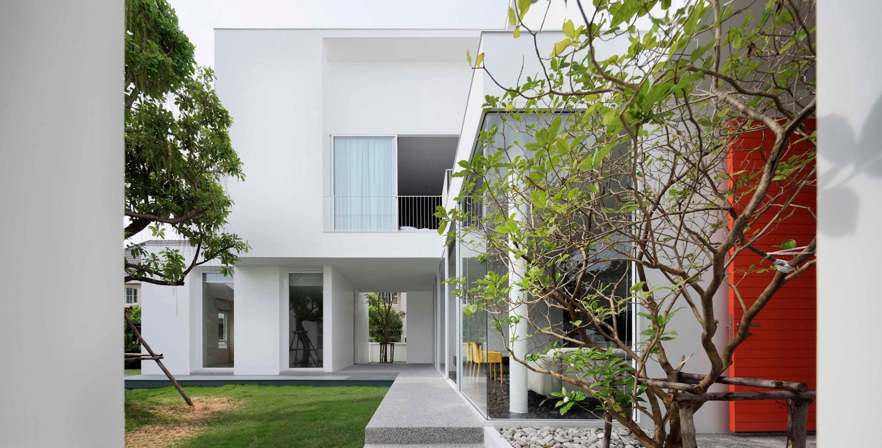 White Box House By Ayutt And Associates Design - IGNANT