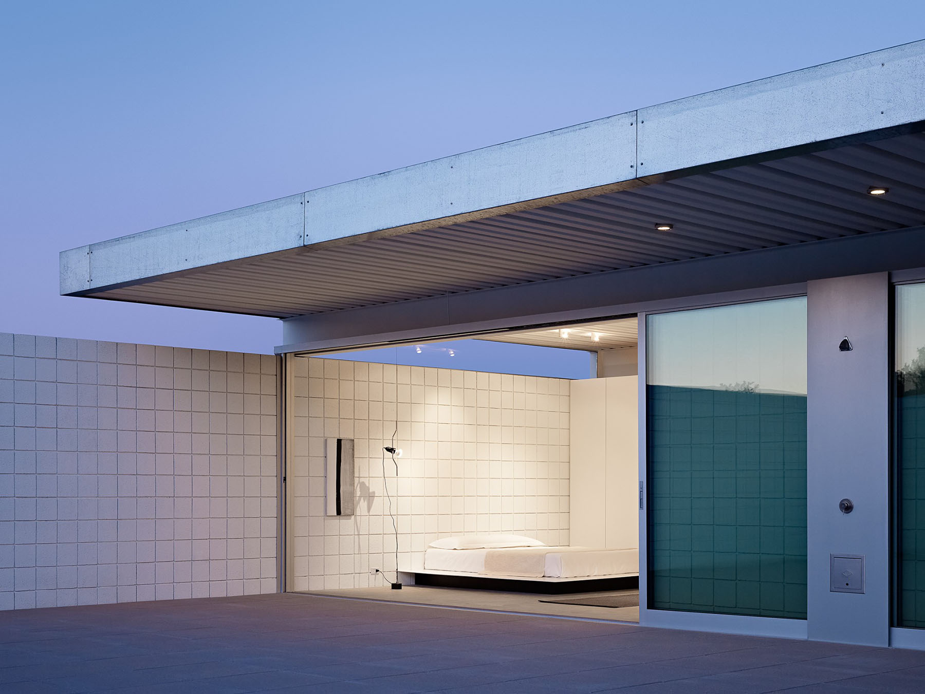 Jim Jennings Finds Home In The Southern Californian Desert - IGNANT