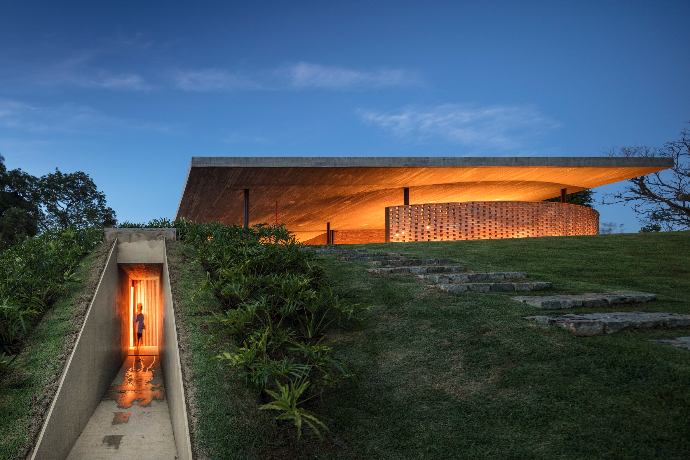 Studio MK27's Radical Exercise In Horizontality - IGNANT