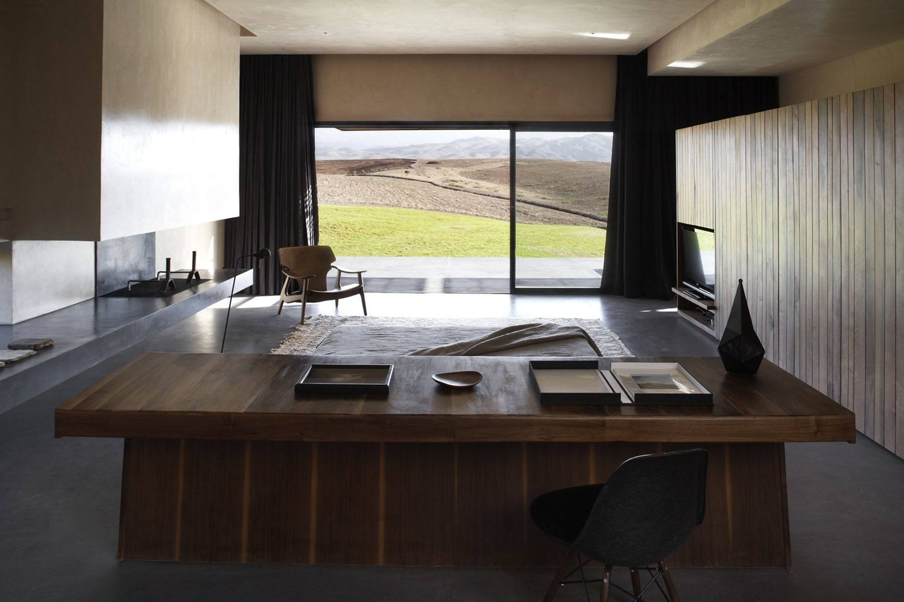 Studio KO's Moroccan Villa Overlooks The Snowy Atlas Mountains - IGNANT