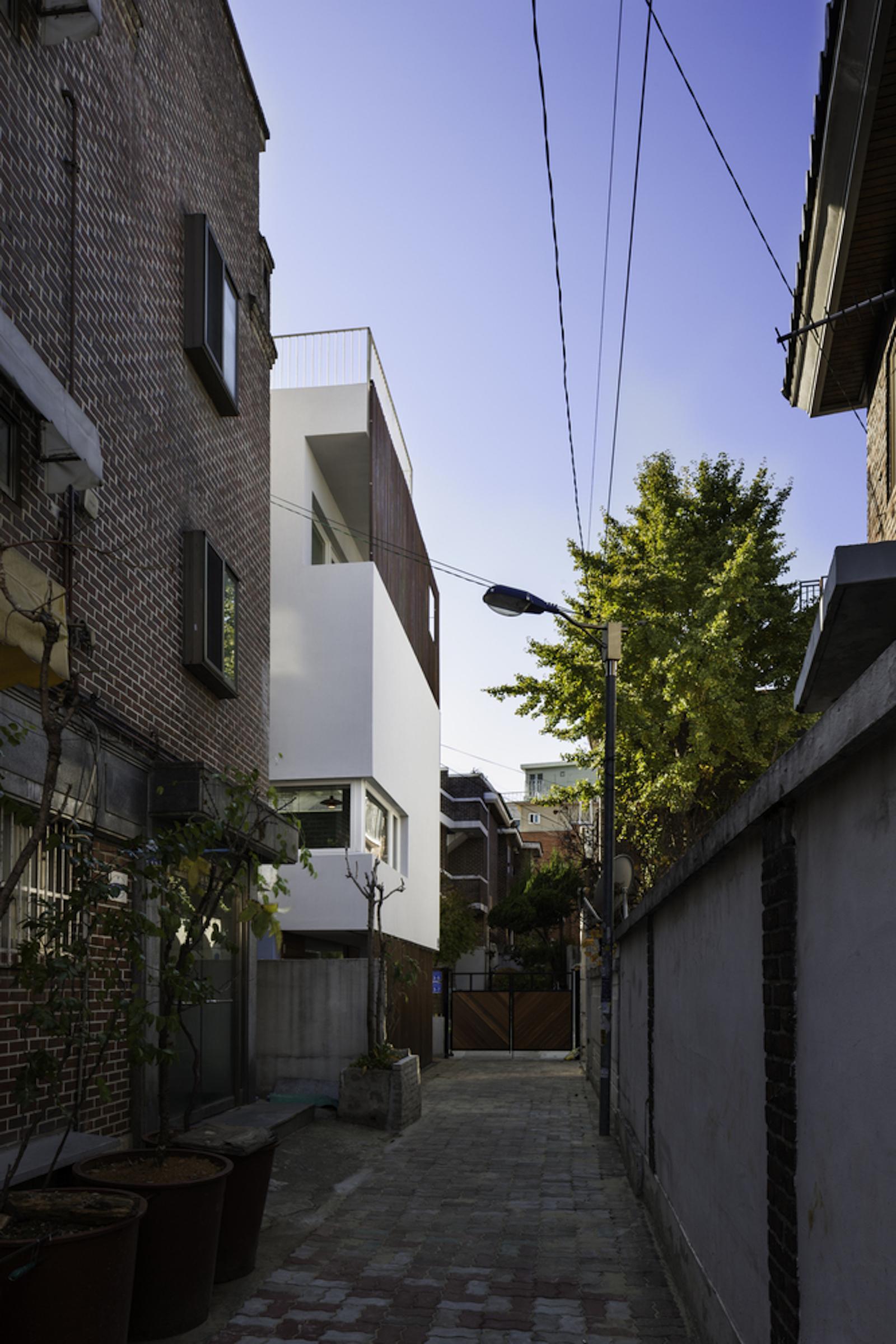 A Forward-Thinking South Korean House By A Round Architects - IGNANT