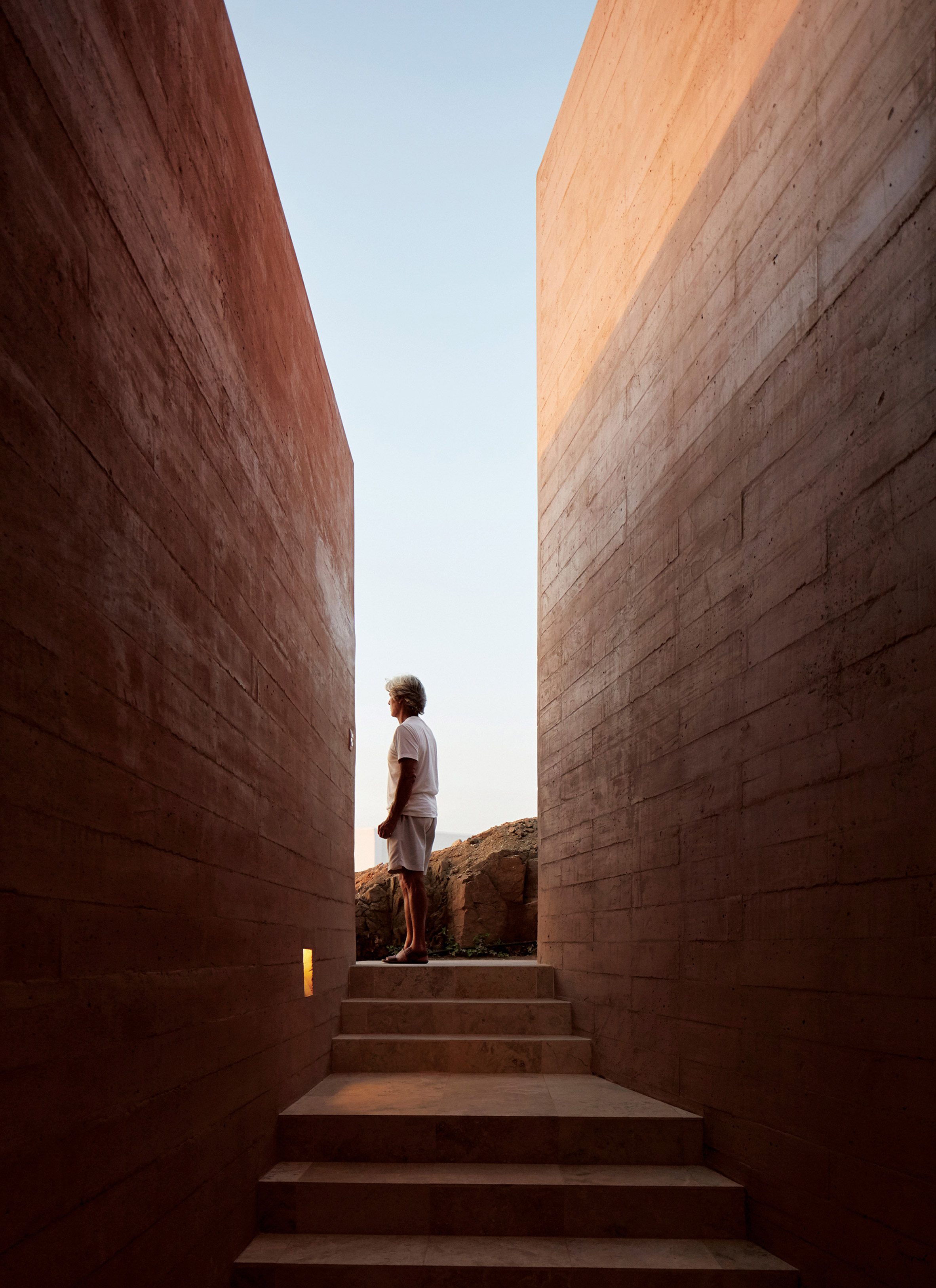 A House In Four Volumes Overlooks The South Pacific Ocean - IGNANT