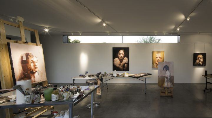 A Reflective, Floating Art Studio In Paradise Valley - IGNANT