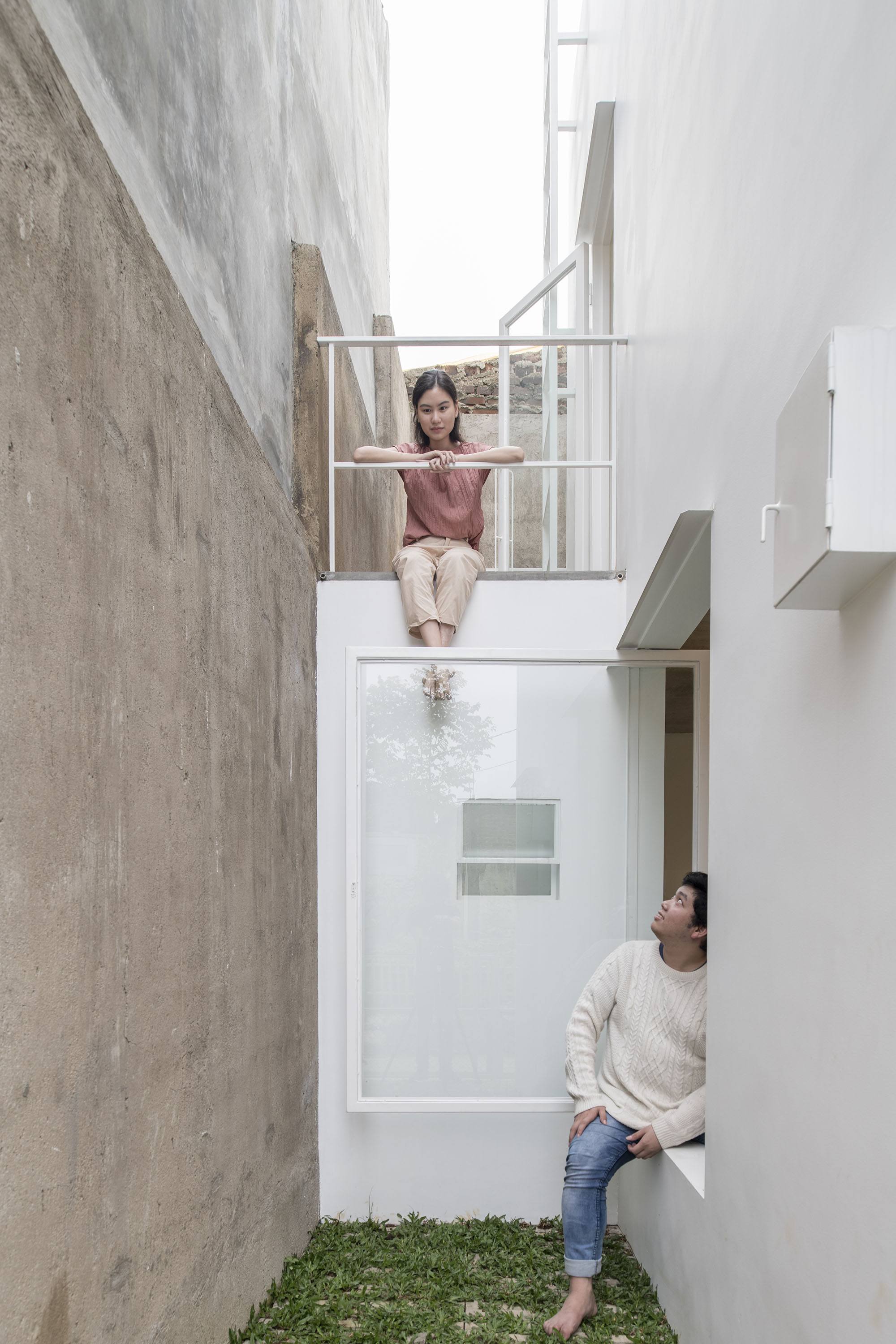 Dua Studio Designs A Home Without Walls - IGNANT
