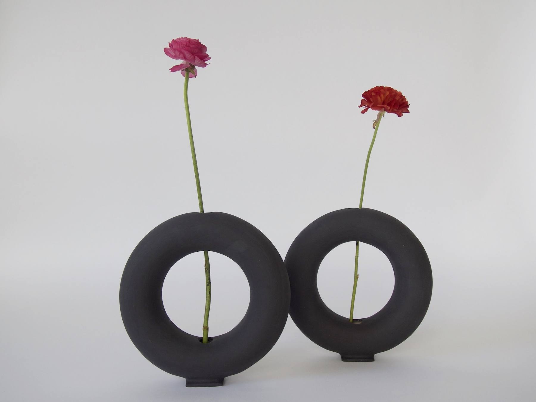 Valeria Vasi, Artistic Expression In Geometric Vases - IGNANT
