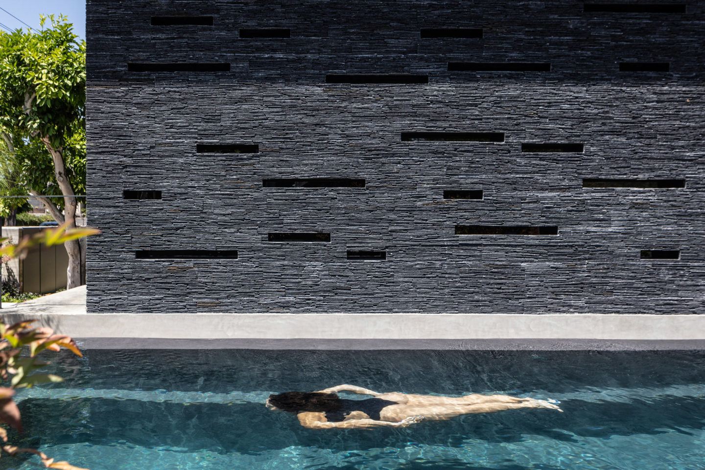 Lossapardo's Art Illustrates Both Loneliness And Solitude - IGNANT