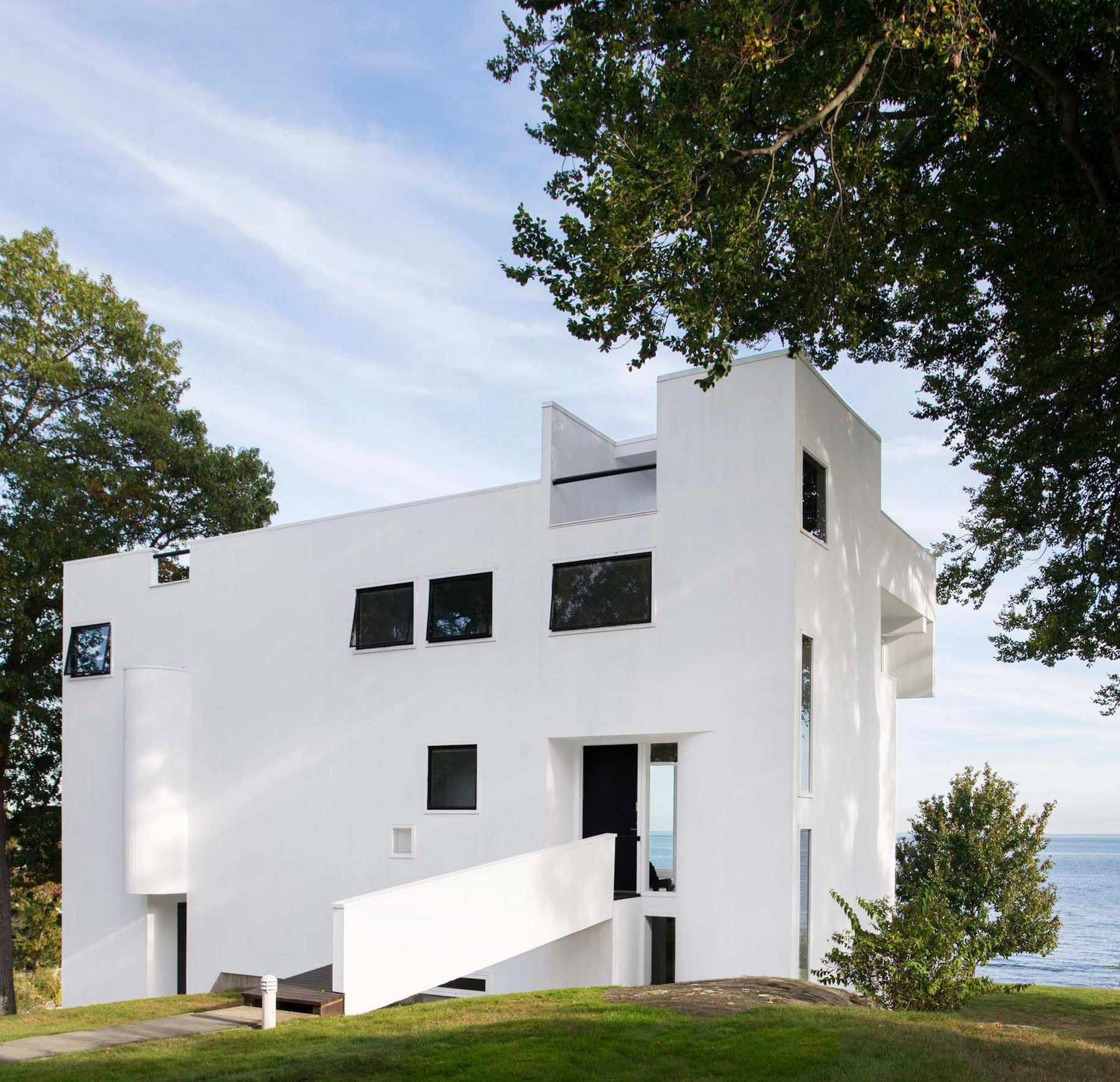Richard Meier’s Smith House Stands The Test Of Time - IGNANT