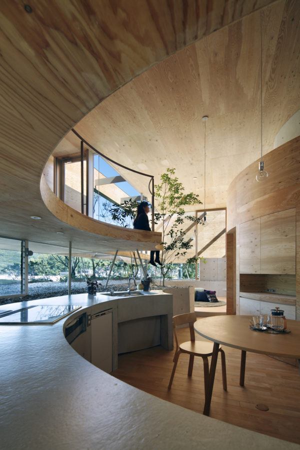 A Circular Shaped Japanese Home By UID Architects - IGNANT