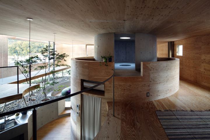 A Circular Shaped Japanese Home By UID Architects - IGNANT