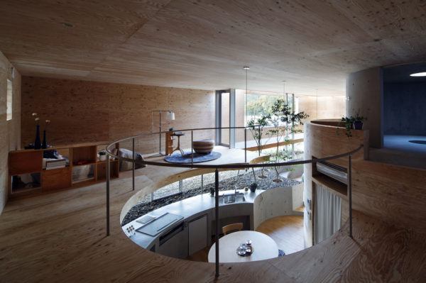 A Circular Shaped Japanese Home By UID Architects - IGNANT