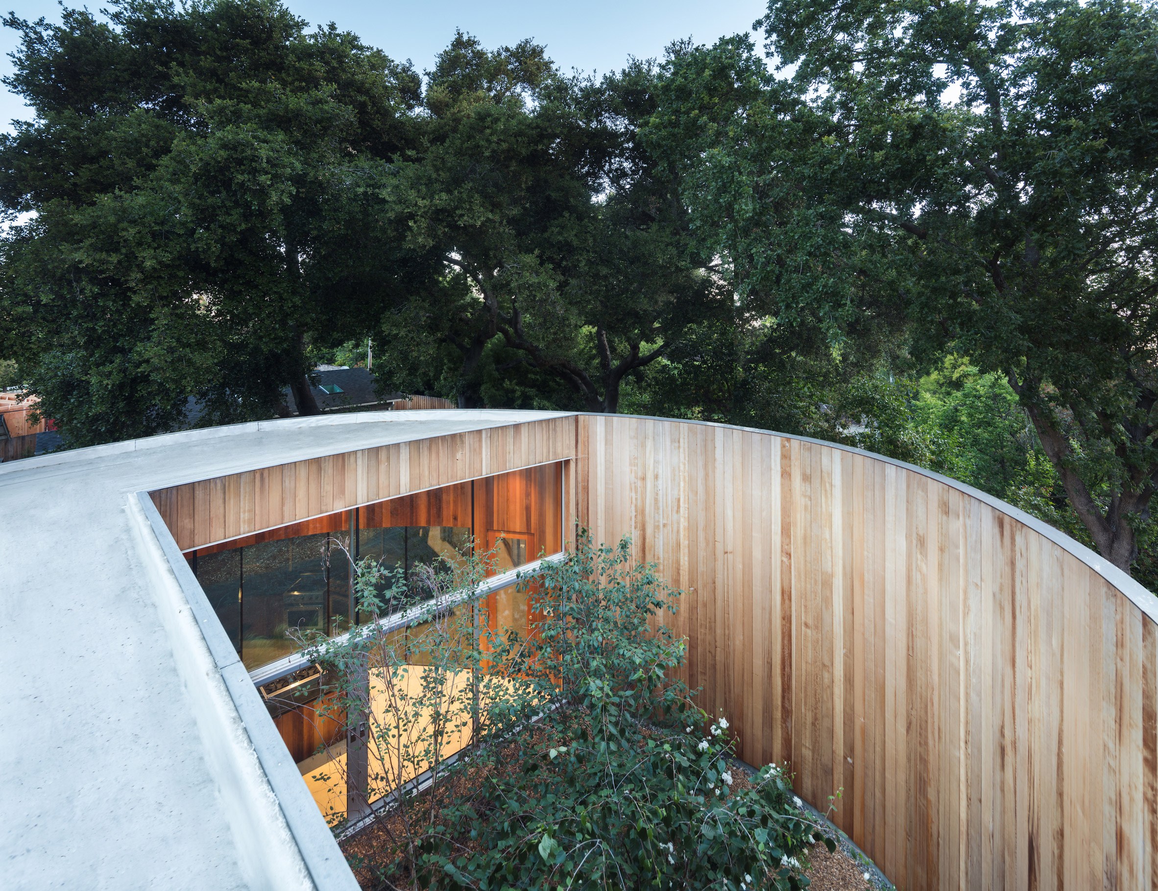 Craig Steely Architecture Designs A Roofless House In Silicon Valley ...