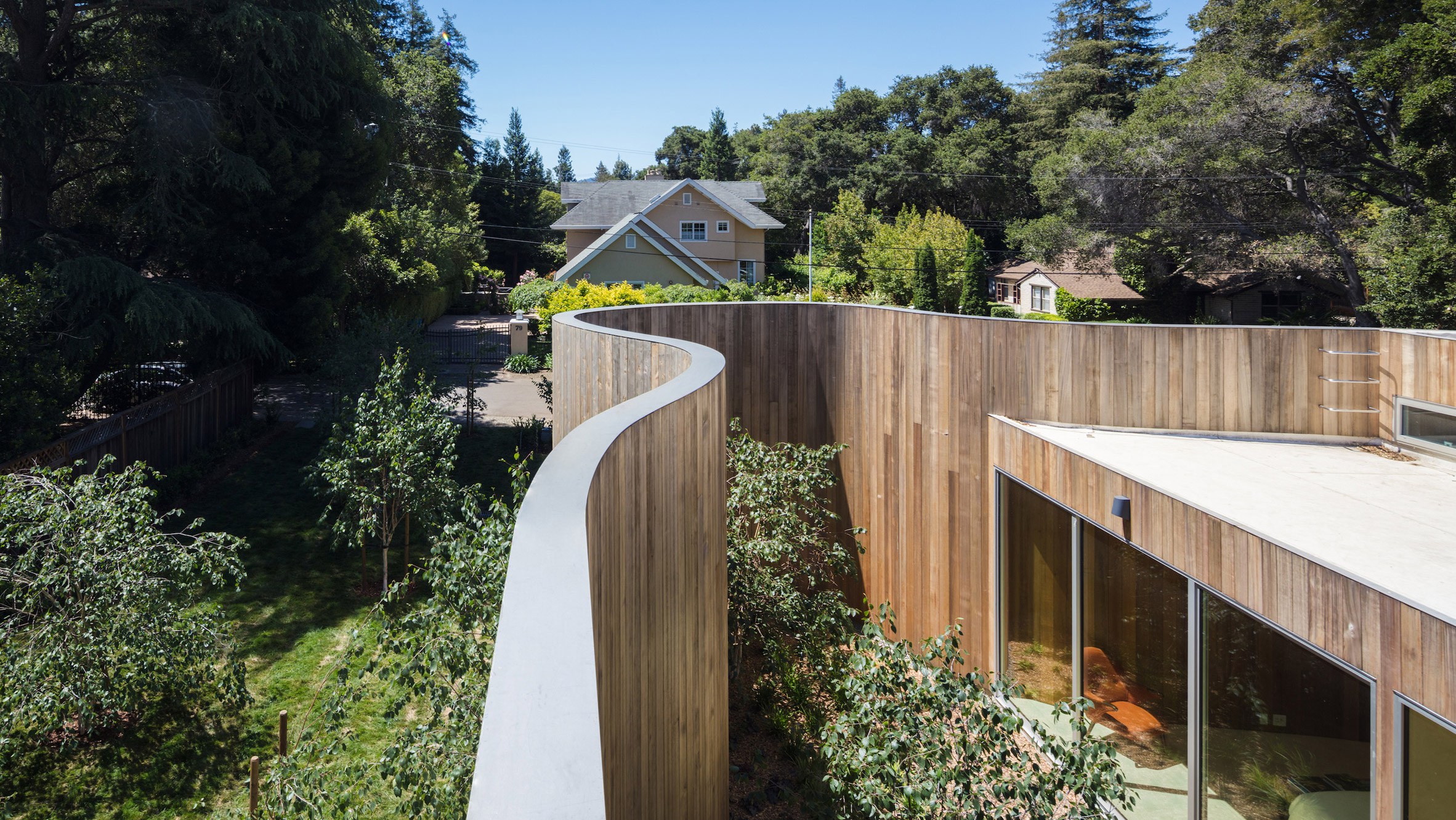 Craig Steely Architecture Designs A Roofless House In Silicon Valley ...