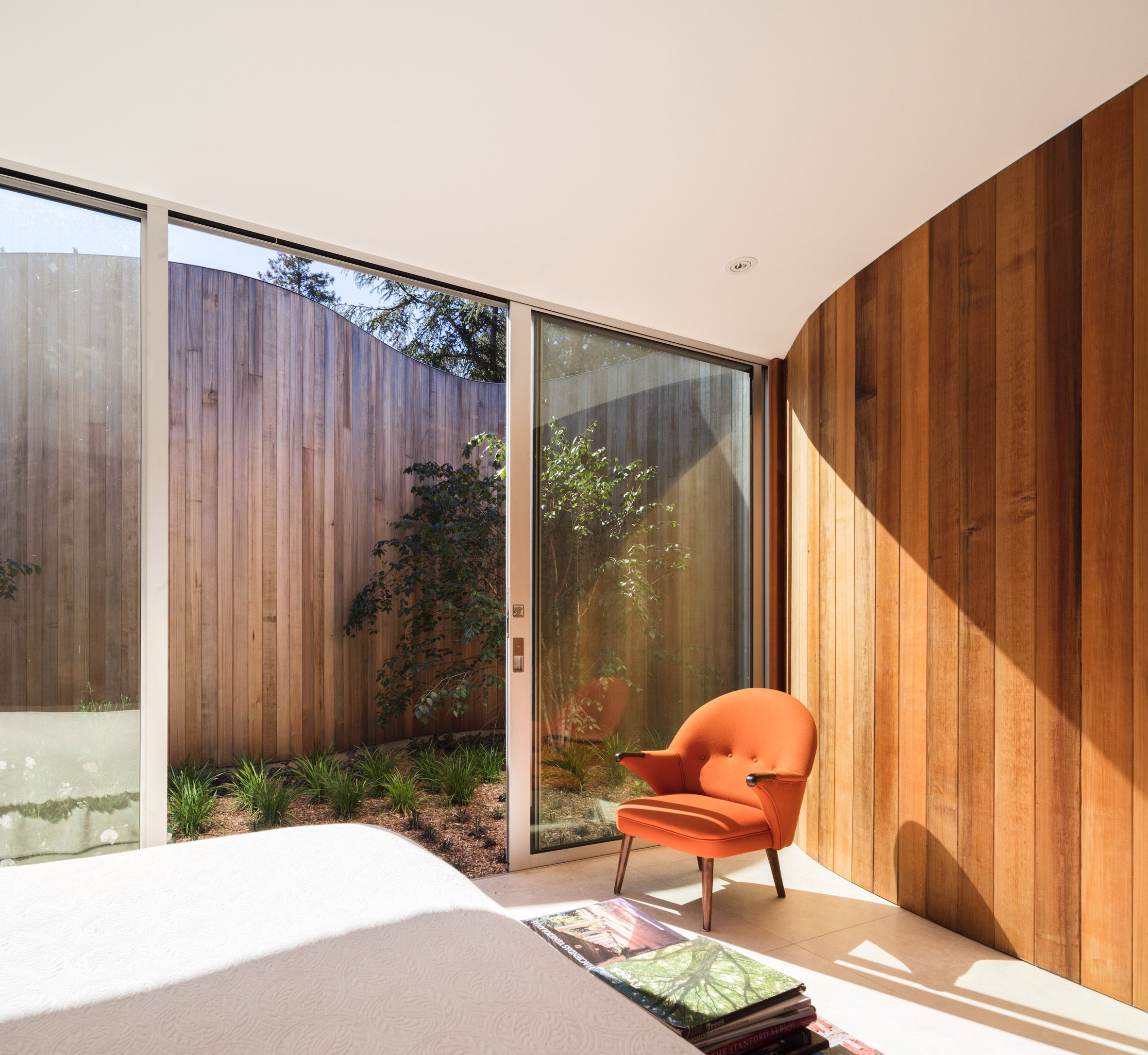Craig Steely Architecture Designs A Roofless House In Silicon Valley ...
