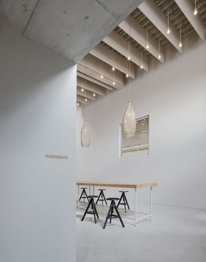 Club Traube Is An Aesthetically Grand Concrete Wine Store In Germany ...