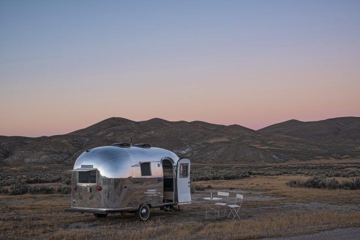 A 1960s Airstream Transformed Into A Self-Contained Retreat In ...