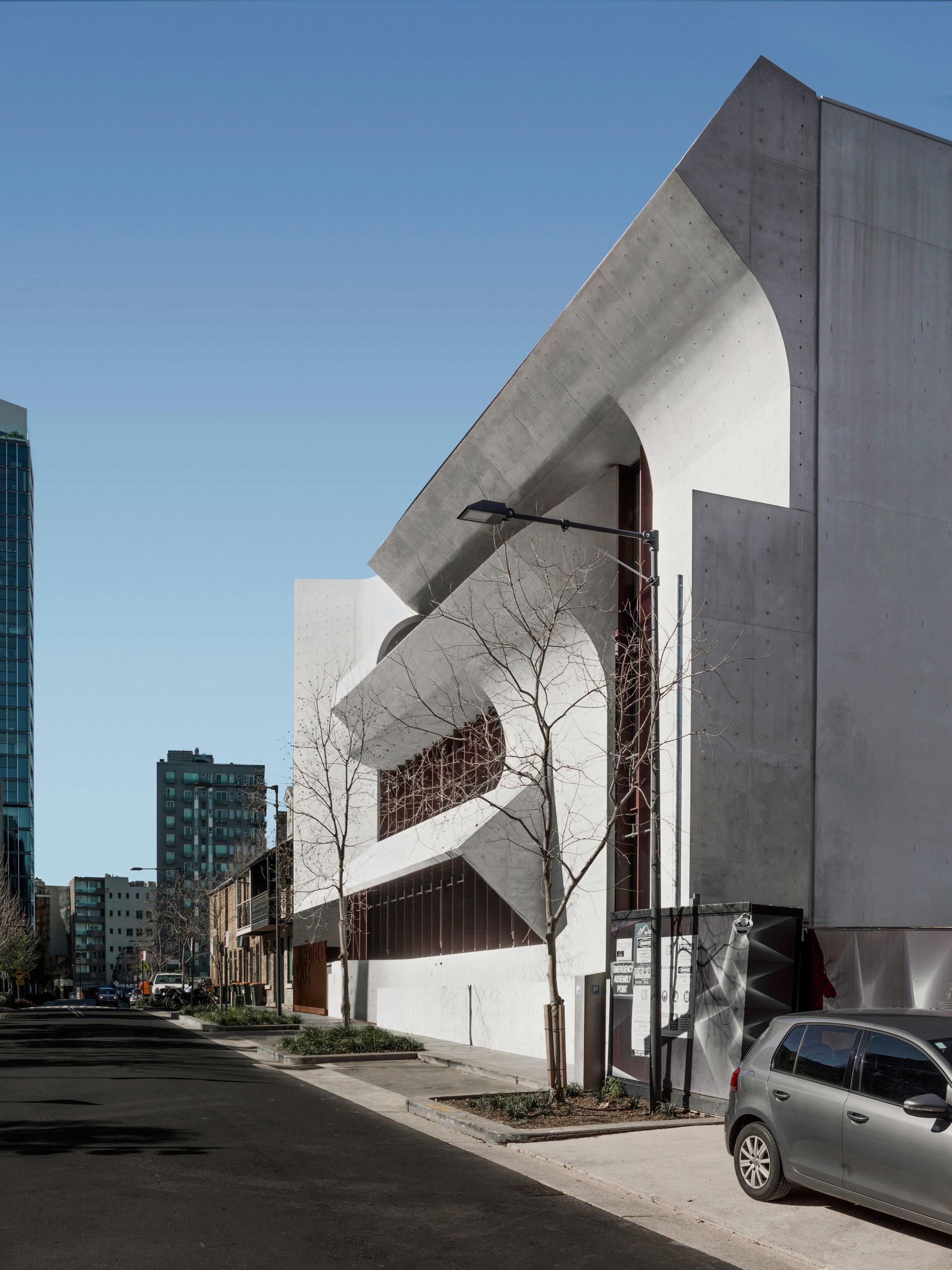 Indigo Slam Is An Architectural “Piece Of Sculpture To Be Lived In” In ...