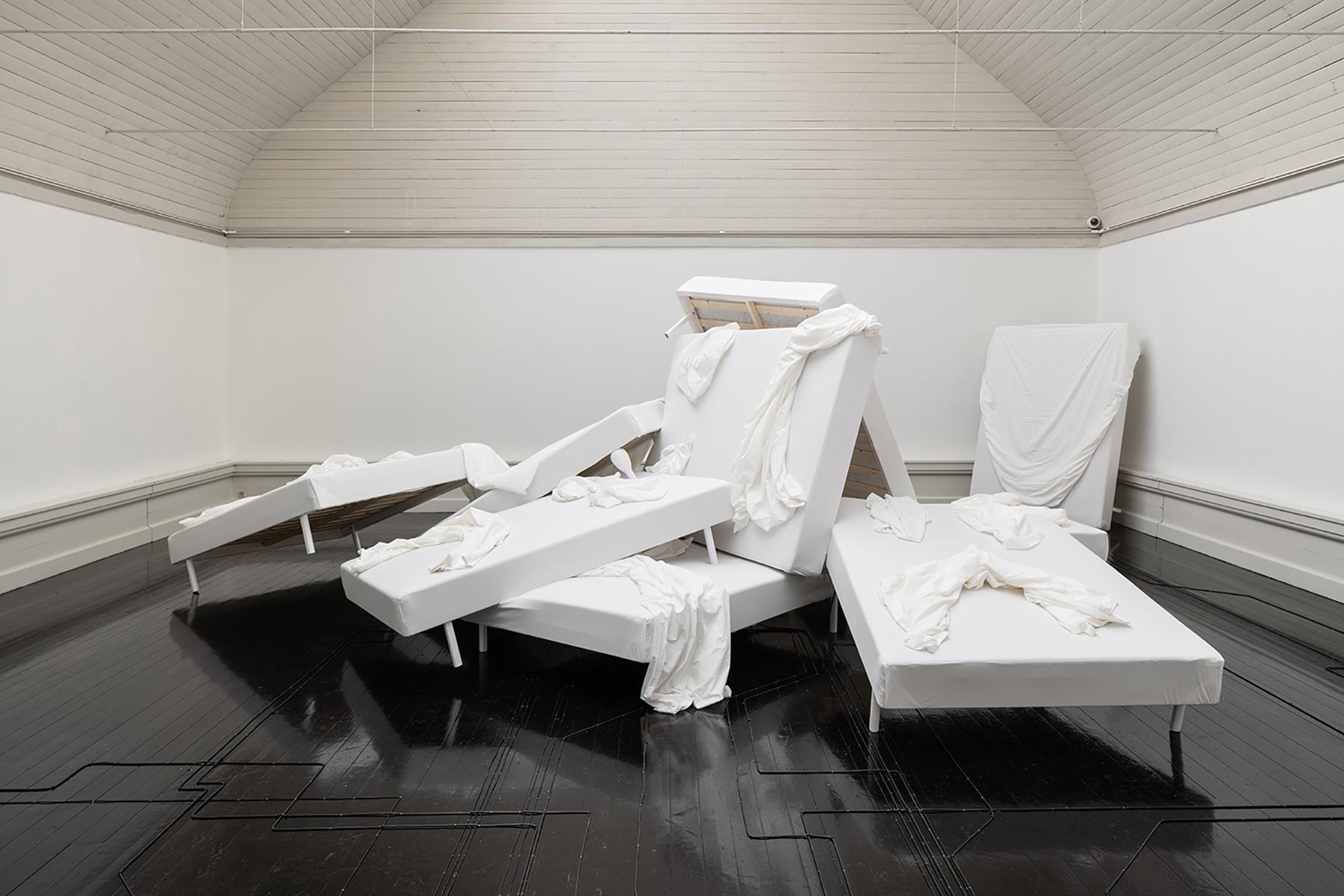 The Paradox Of Art And Artist Explored In An Exhibition Of Unmade Beds ...