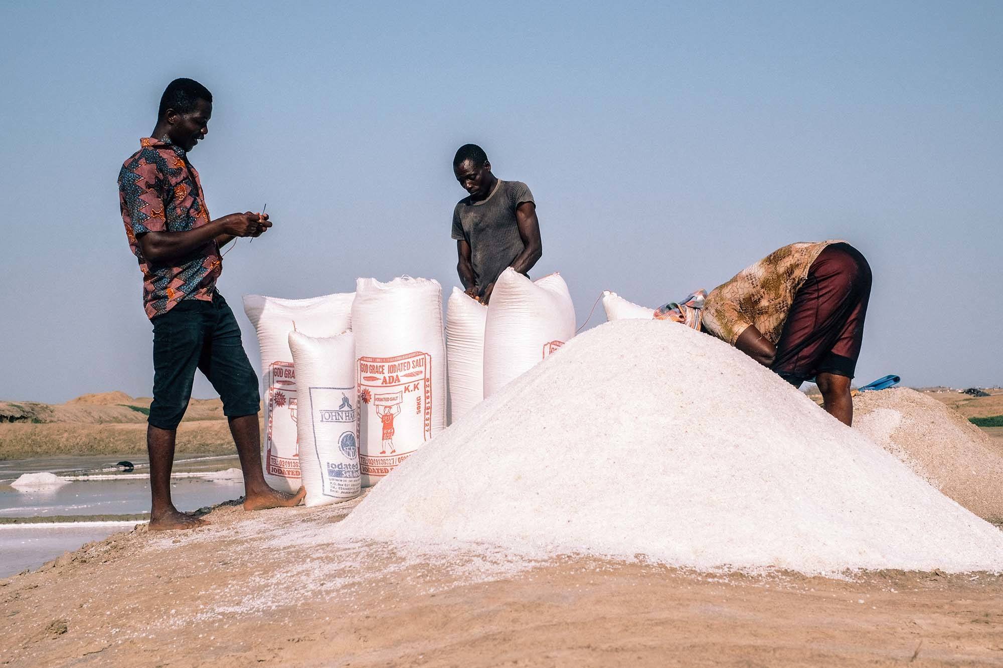 Salt Winning In The Songor Lagoon: Adrian Morris Photographs The ...