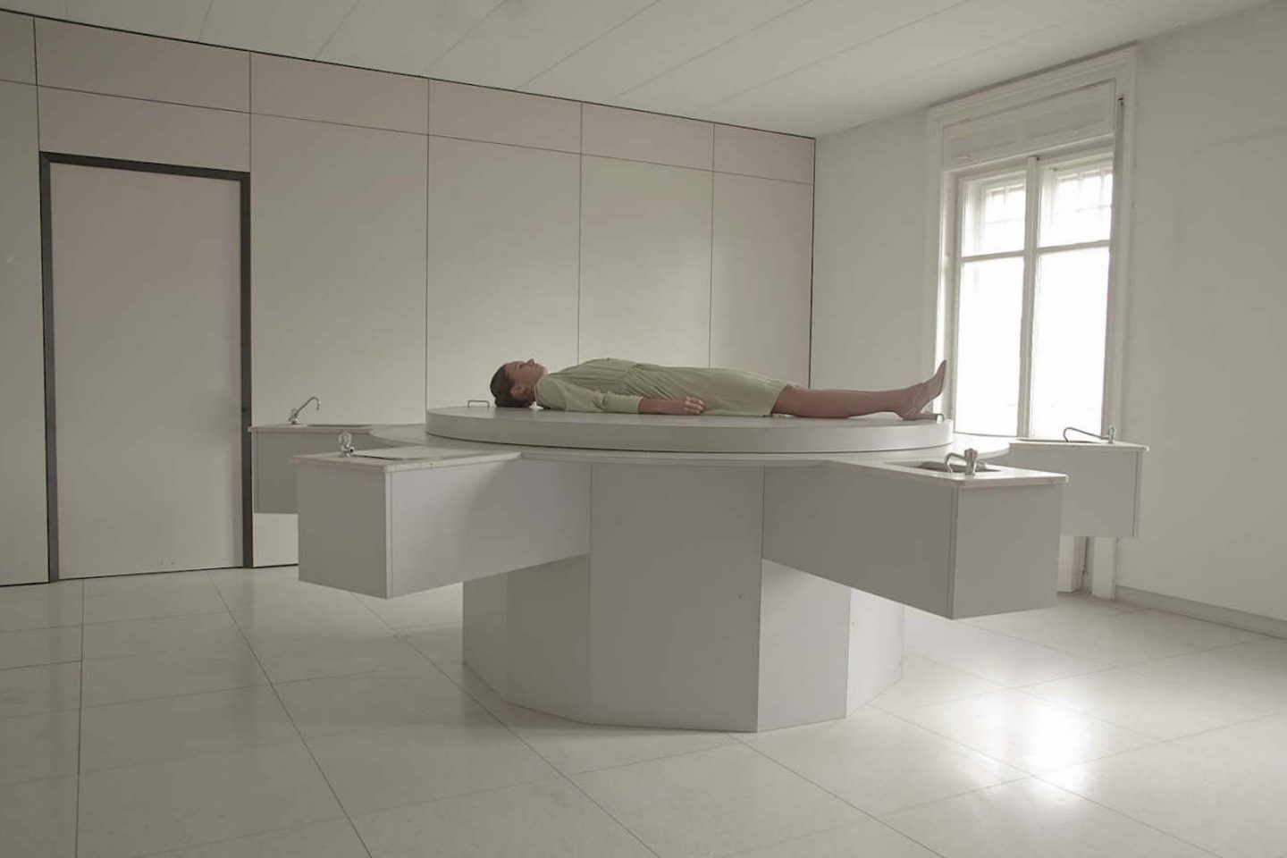 Sean Mundy’s Portrait Photography Twists Reality - IGNANT