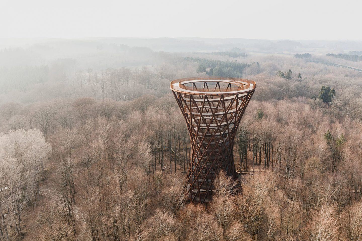 Trace Architecture Office Designs A Space To Enjoy China’s Swan Lake ...