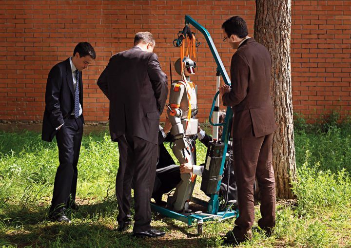 Vincent Fournier Humanizes Technology In A Series That Documents Robots ...
