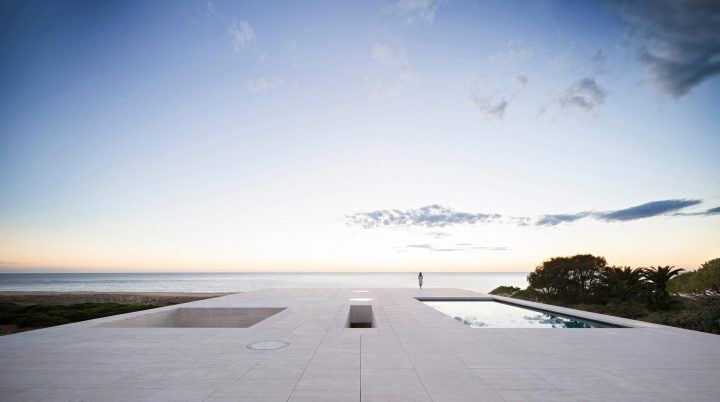 An Extravagant Beachfront Home In Spain Extends Towards The Atlantic ...