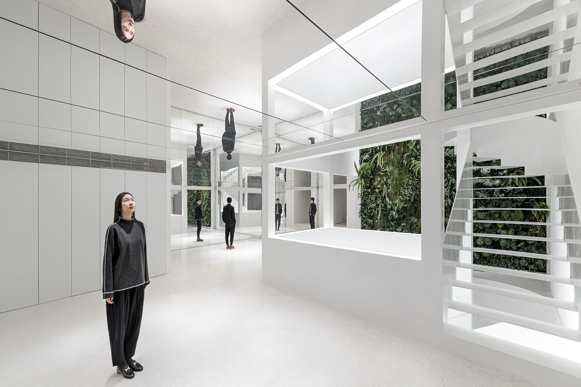 This Mirror-Lined Designer Boutique In Beijing Is Filled With Greenery ...