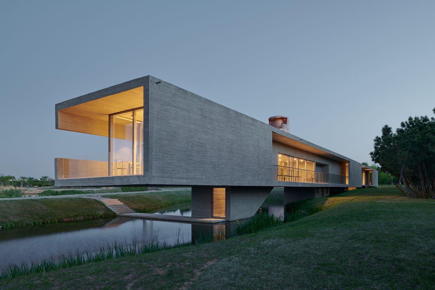 Trace Architecture Office Designs A Space To Enjoy China’s Swan Lake ...