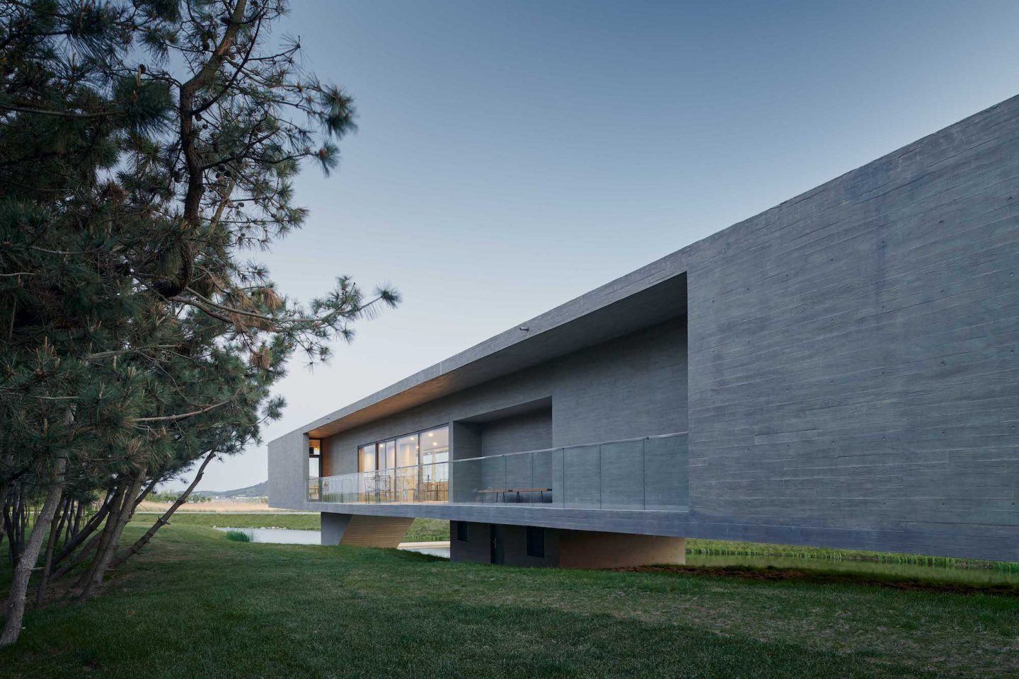 Trace Architecture Office Designs A Space To Enjoy China’s Swan Lake ...