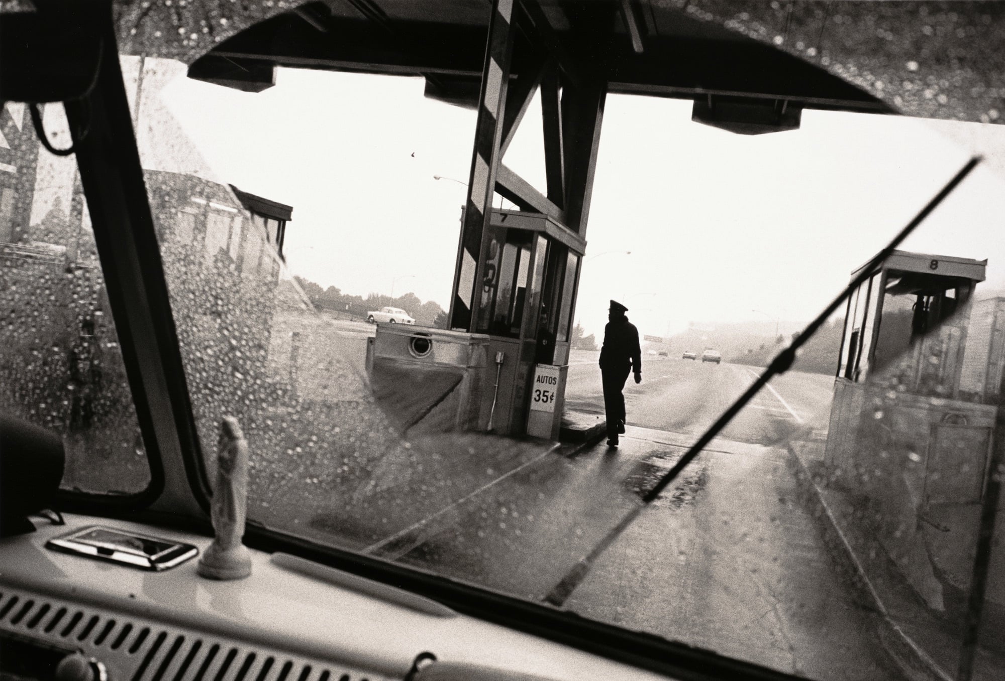 The Photography Of Henry Wessel Reminds Us To Stop, Observe, And ...