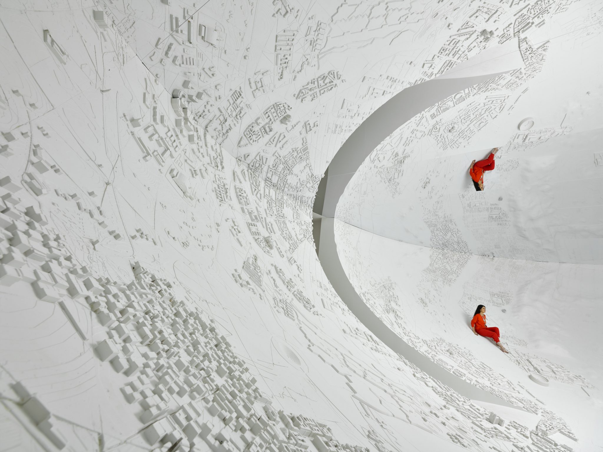 In The Immersive Installation Memory Palace, Es Devlin Reminds Us Of ...