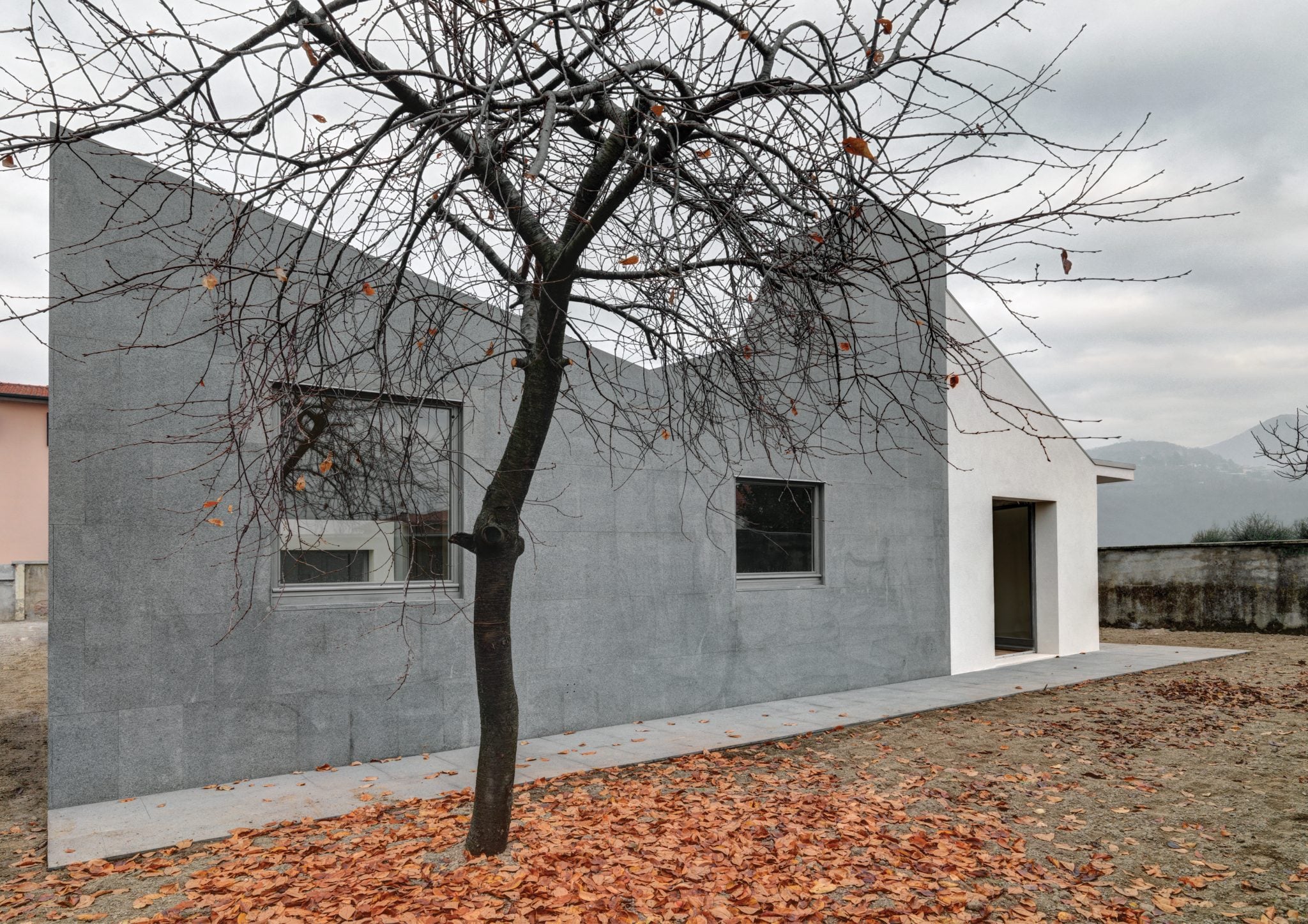 The Design And Character Of Wiggly House In Como Reflects The Essence ...