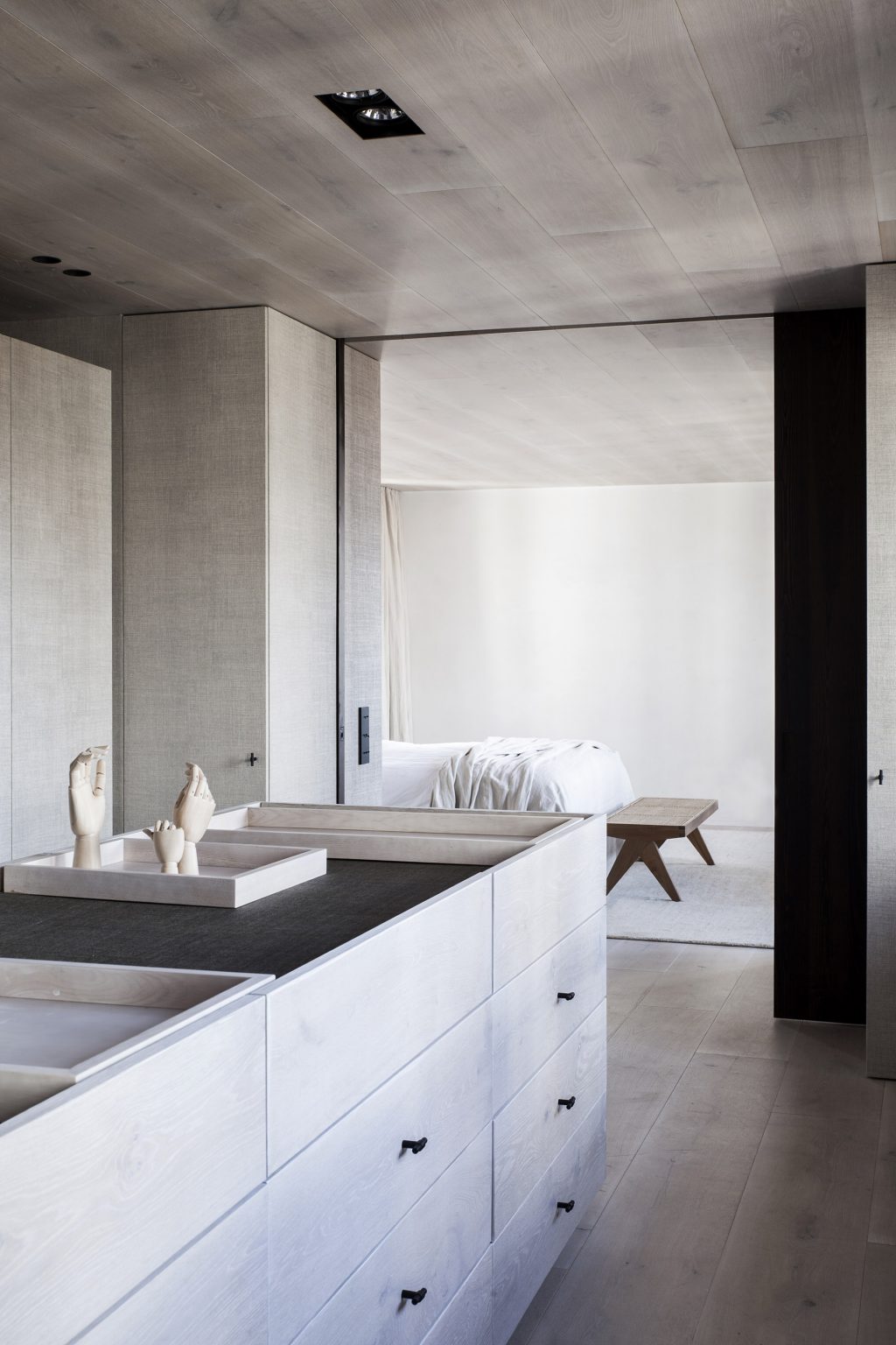 A Neutral Color Palette And Bespoke Interiors Define This Sophisticated ...