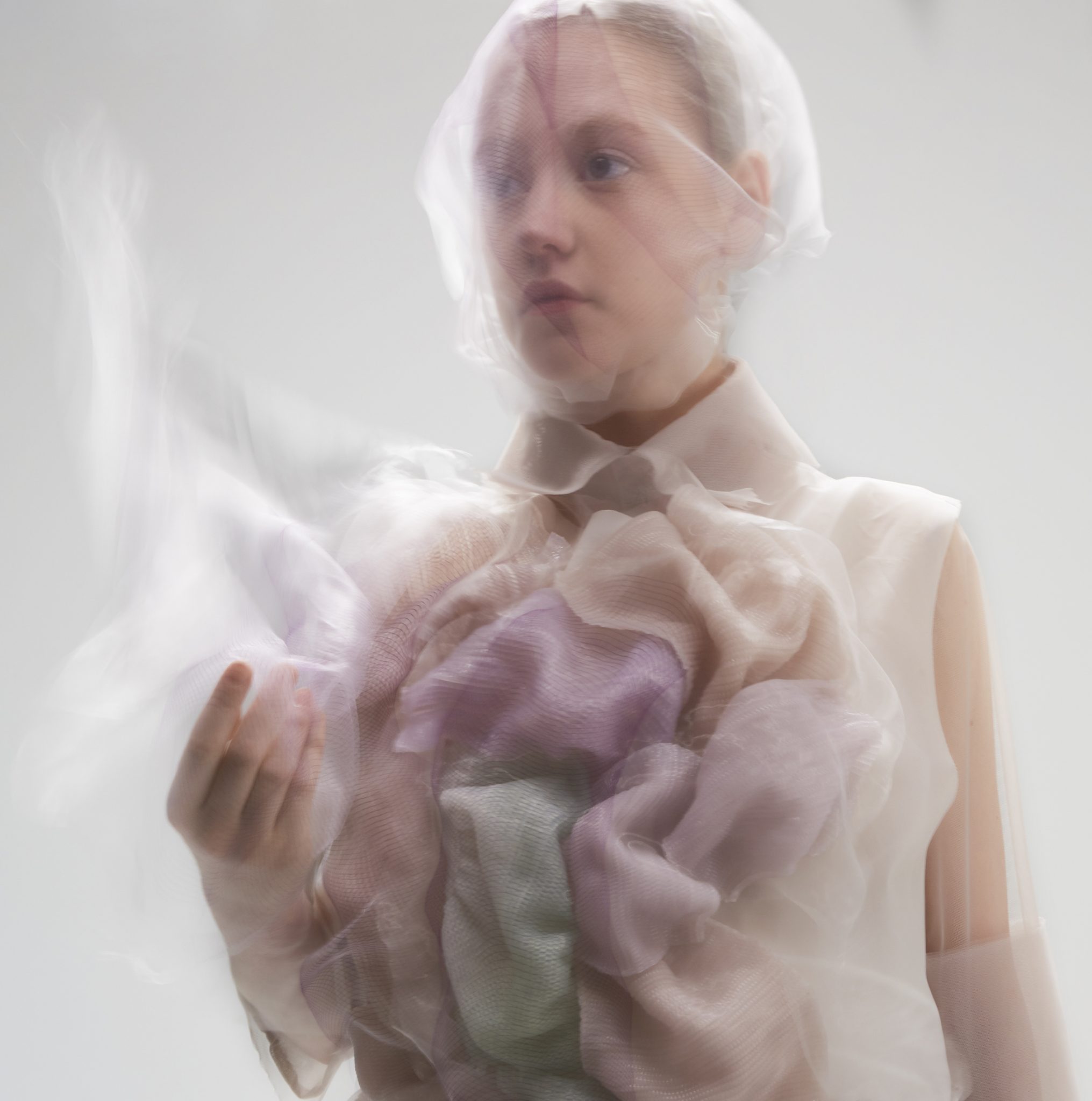 Designer Ying Gao Creates Robotic Clothing That Reacts To The Chromatic ...