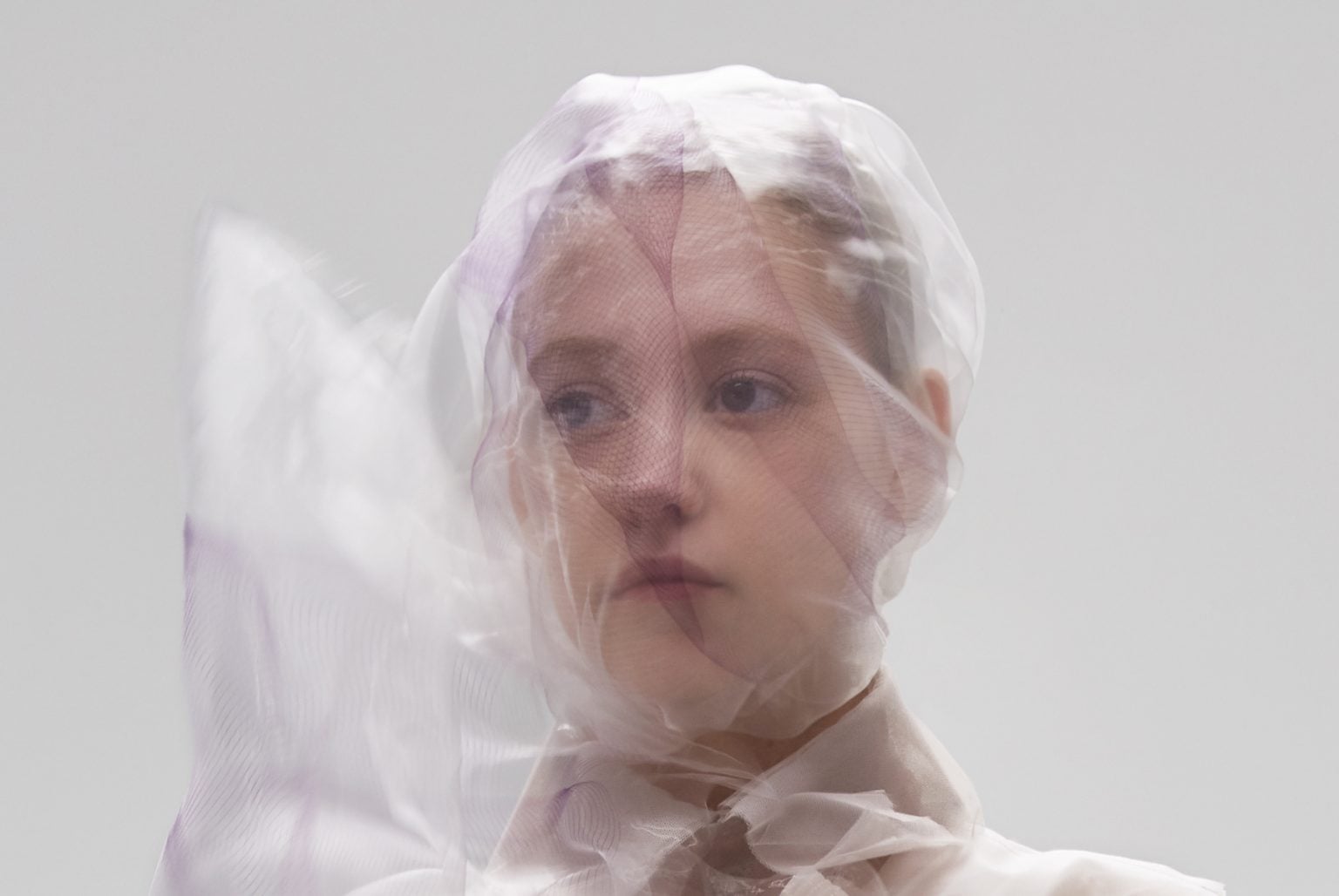 Designer Ying Gao Creates Robotic Clothing That Reacts To The Chromatic ...