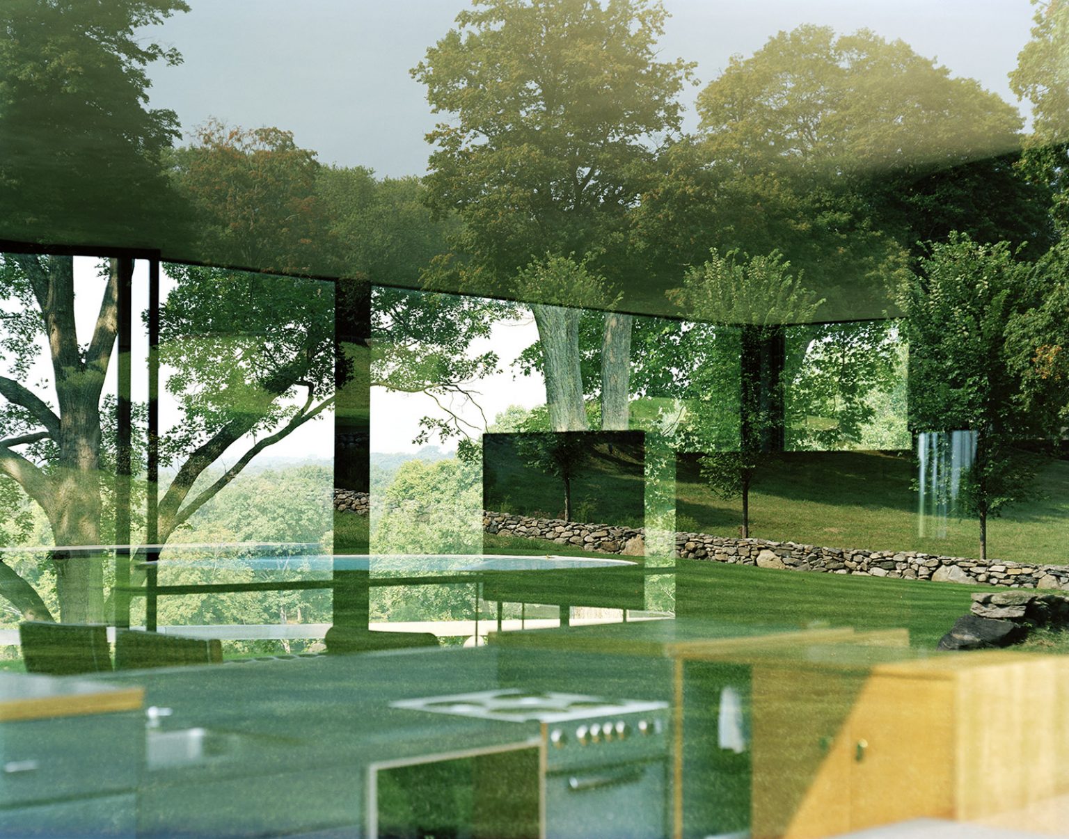 Life In Philip Johnson’s The Glass House, An Icon Of Modernist ...