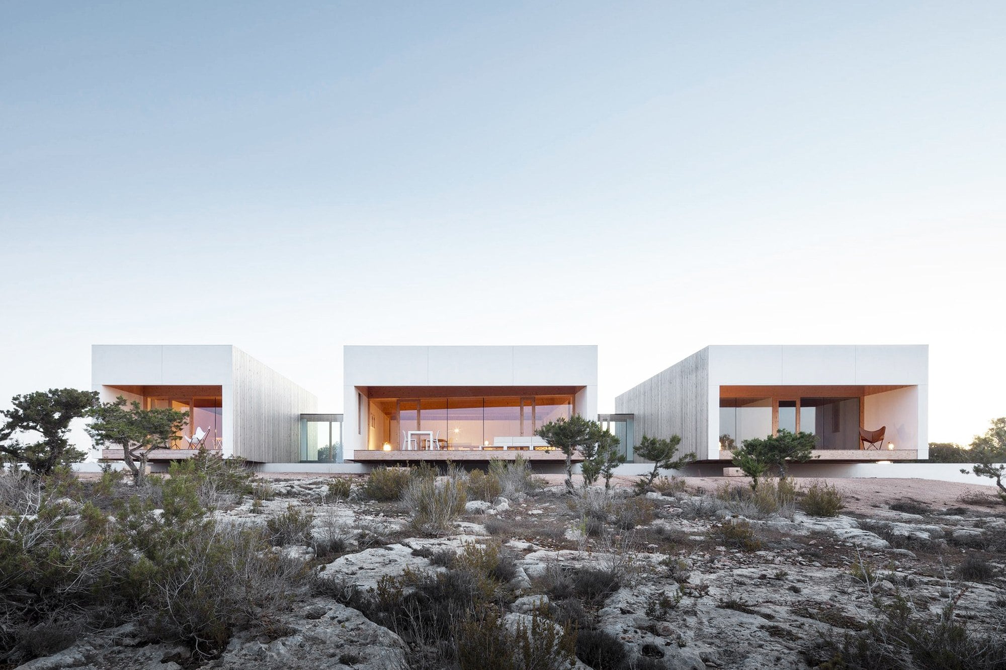 Marià Castelló Martínez Designs “A House Nested In The Stone” On A ...