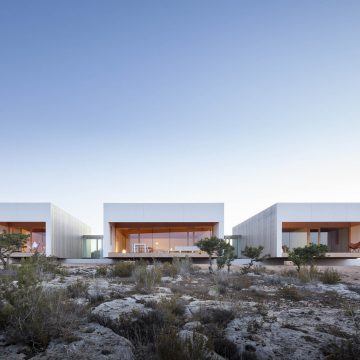 Marià Castelló Martínez Designs “A House Nested In The Stone” On A ...