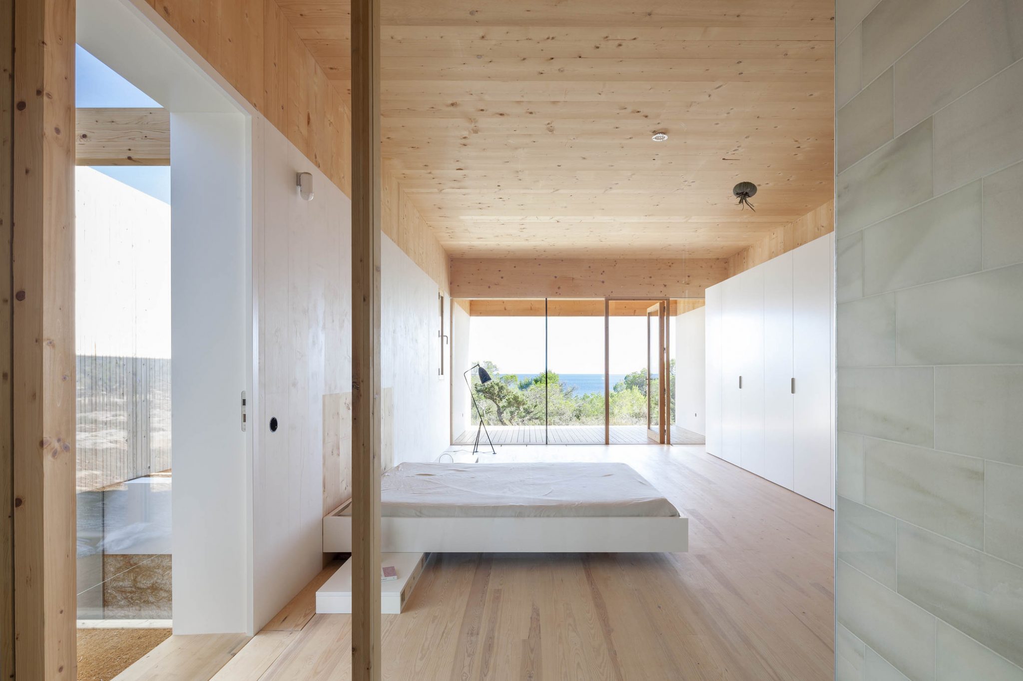 Marià Castelló Martínez Designs “A House Nested In The Stone” On A ...