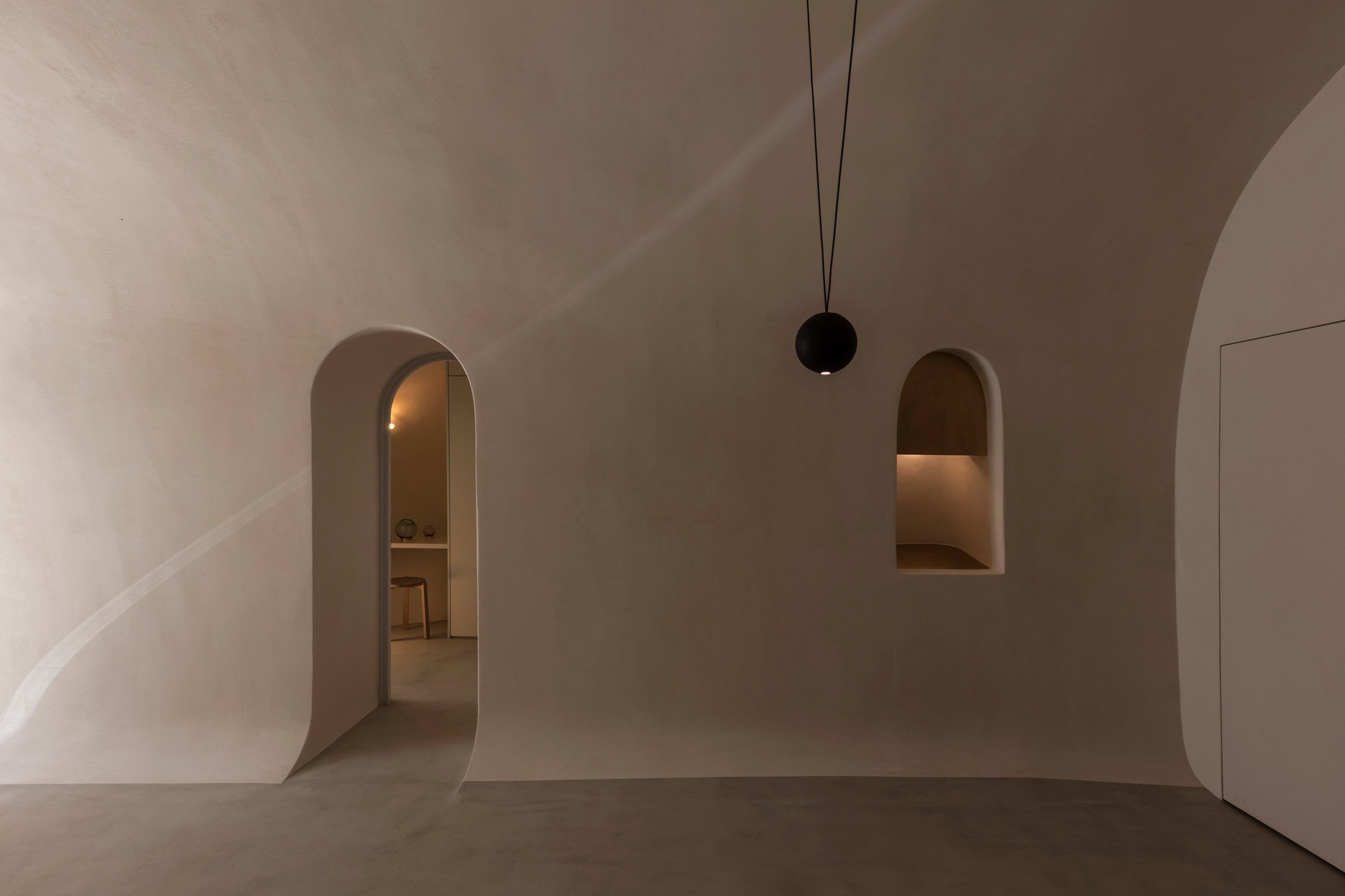 Kapsimalis Architects Create Summer Villas Out Of Caves In Santorini ...