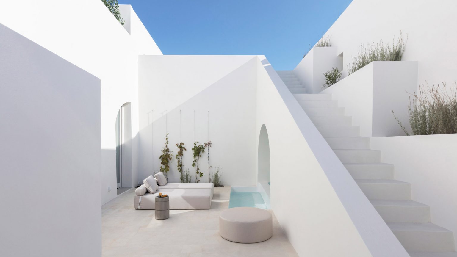 Kapsimalis Architects Create Summer Villas Out Of Caves In Santorini ...