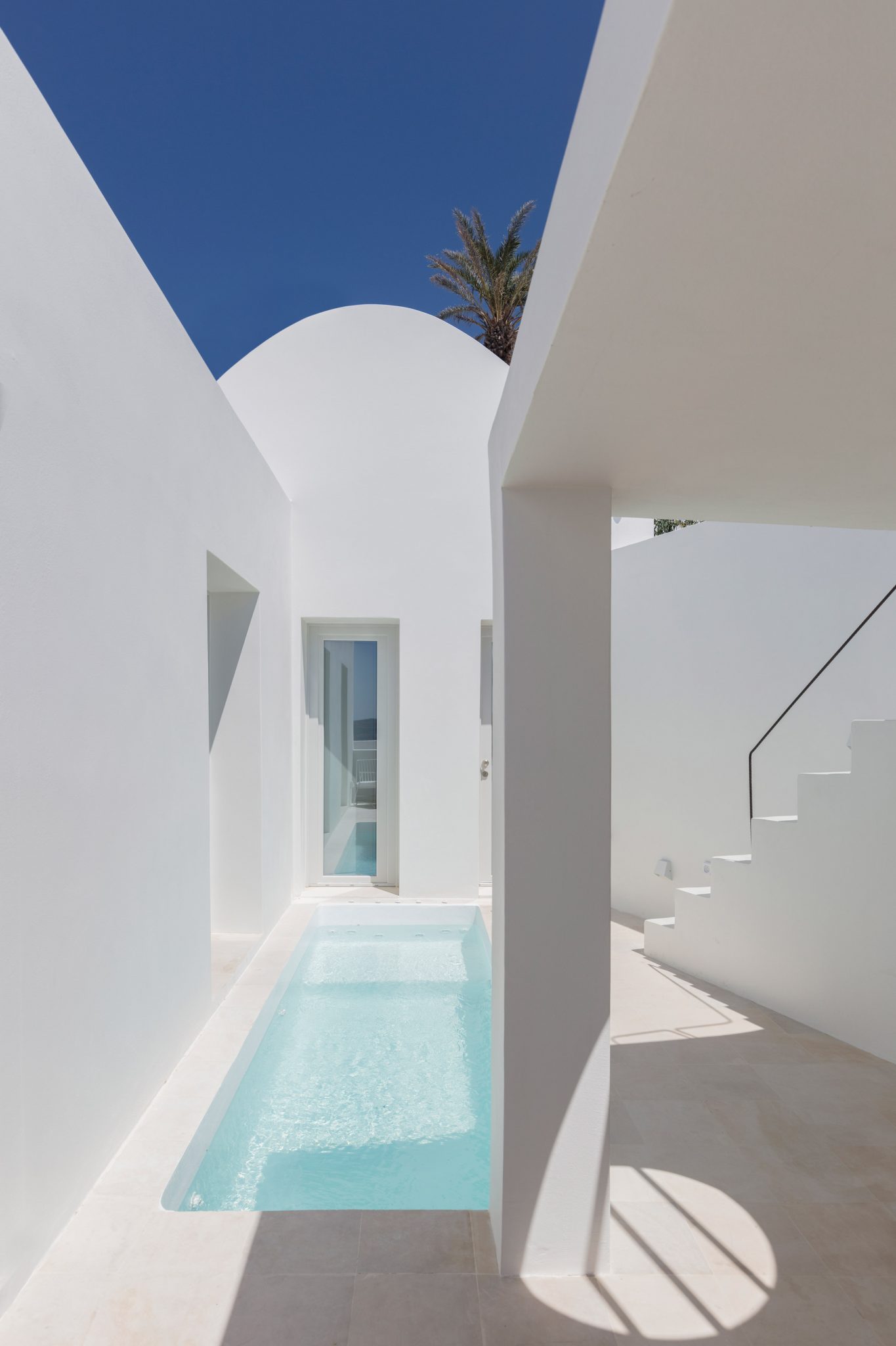 Kapsimalis Architects Create Summer Villas Out Of Caves In Santorini ...