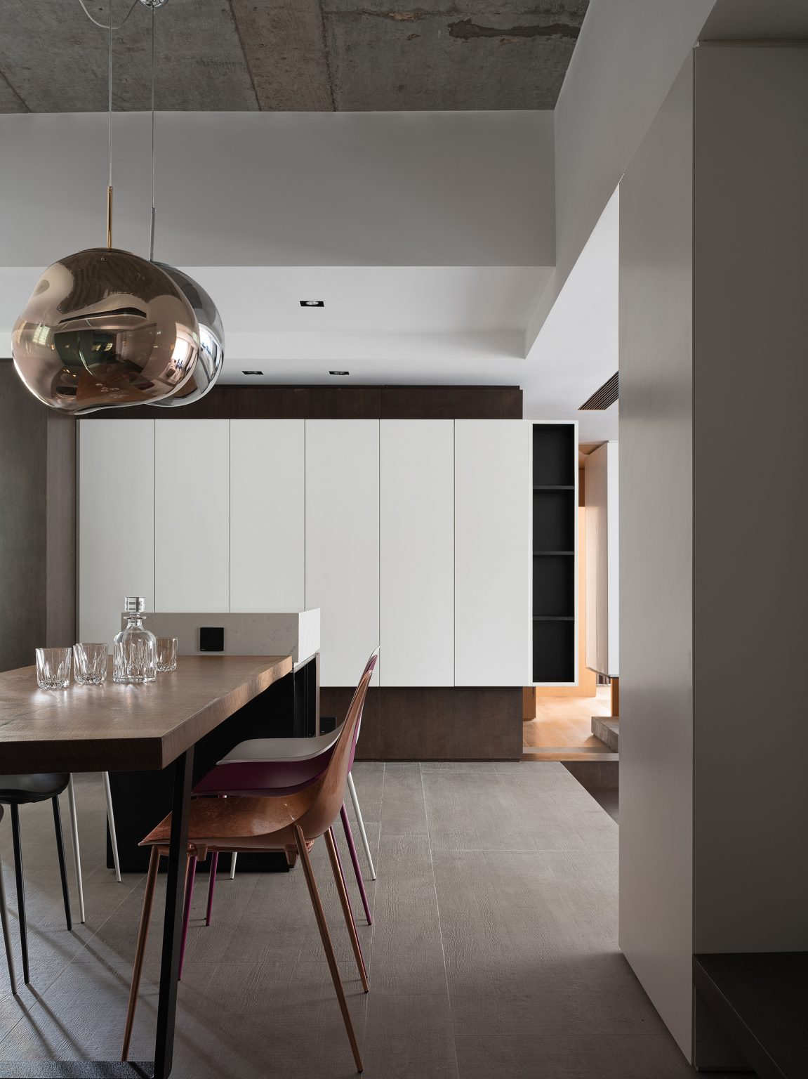 Neat Lines And Blocks Create Multifunctional Spaces In Explorative Home ...