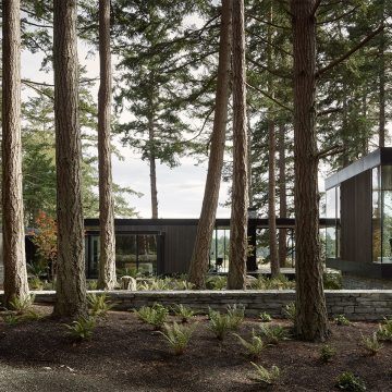 On Washington’s Whidbey Island, MWWorks Designs A Modern Farm Retreat ...