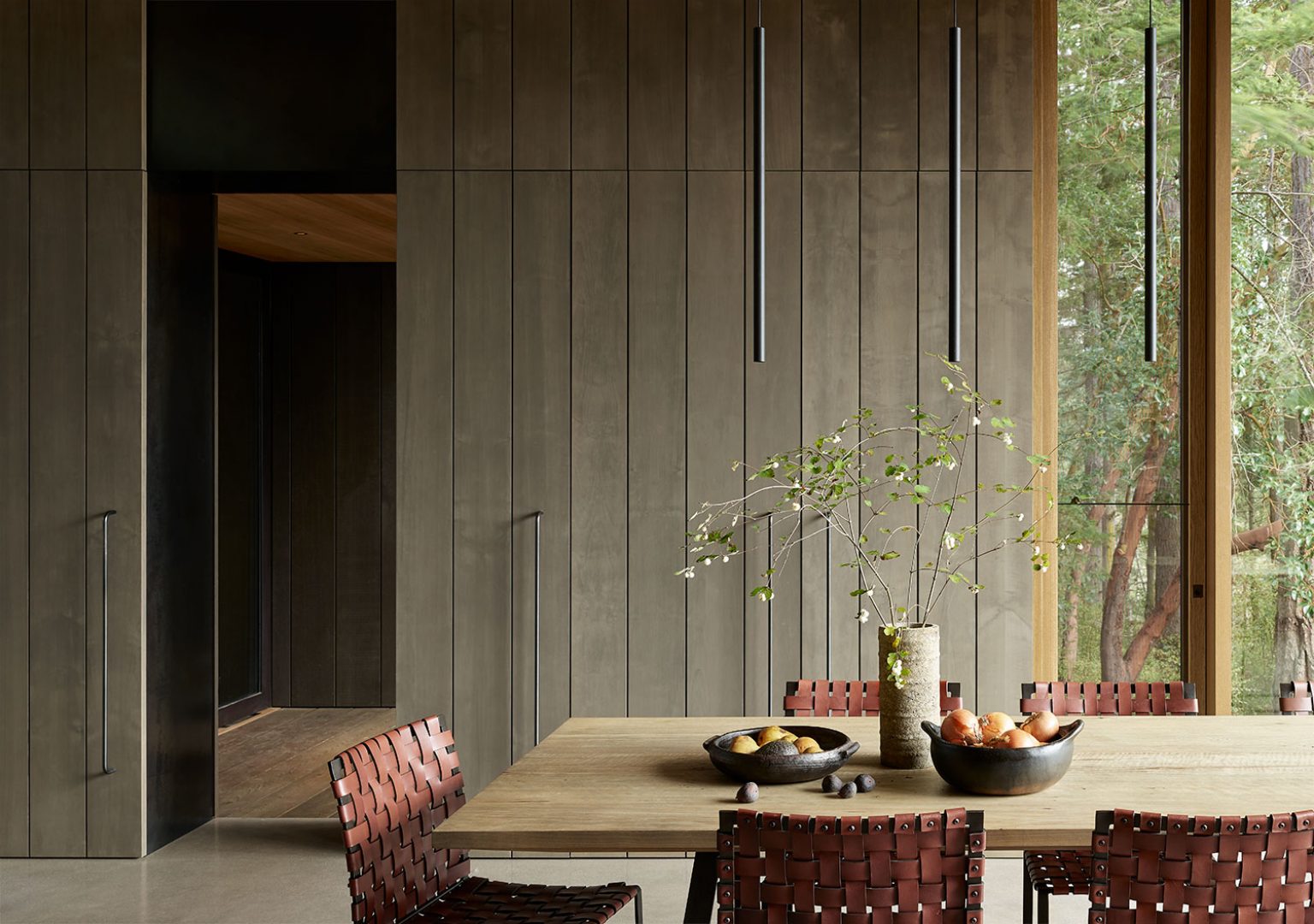 On Washington’s Whidbey Island, MWWorks Designs A Modern Farm Retreat ...