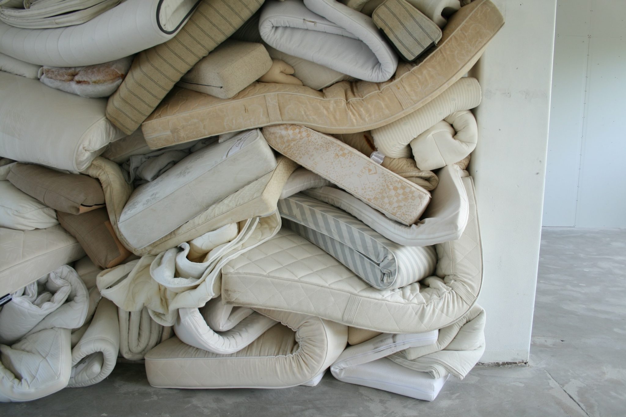 Charlotte Thrane’s Unique Sculptural Works Feature Contrasting Textures ...