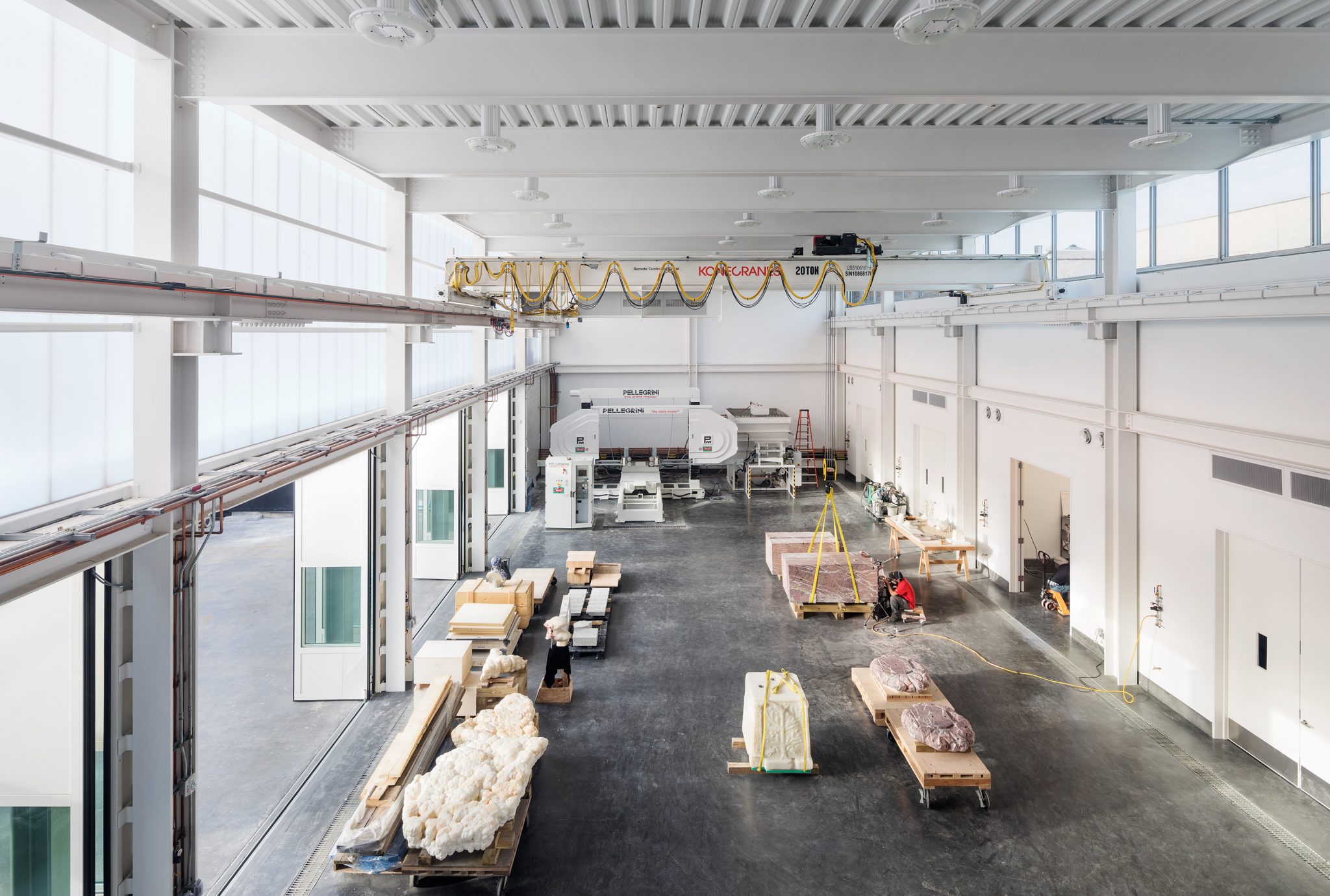 Andrew Berman Architect Designs Impressive Multifunctional Studio For A ...