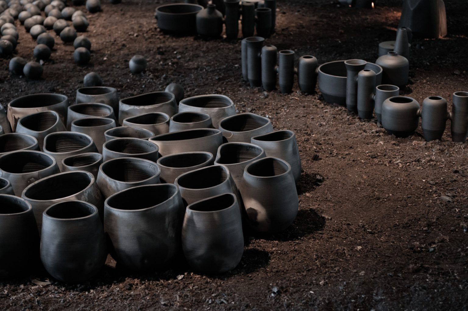 Made In Situ’s Barro Negro Collection Emulates The Boulders Of The ...