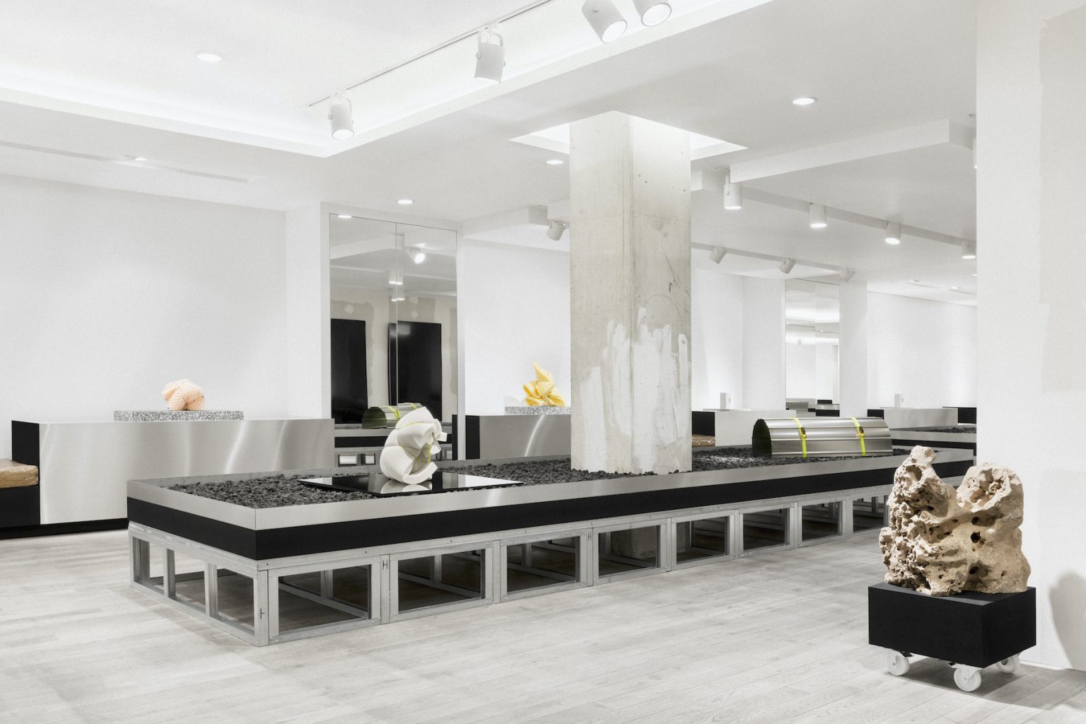 Vaust Studio’s Sleek Concept Store Georgstrasse 14 Has A Futuristic ...